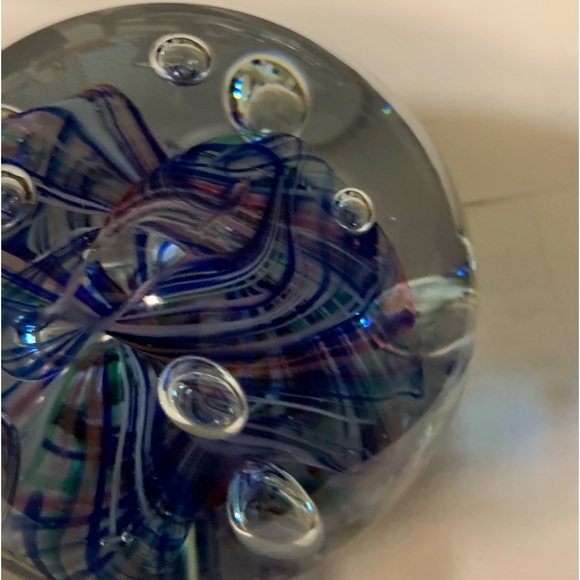 Gibson | Art | Vintage Gibson Round Paperweight Heavy Glass With Blue ...